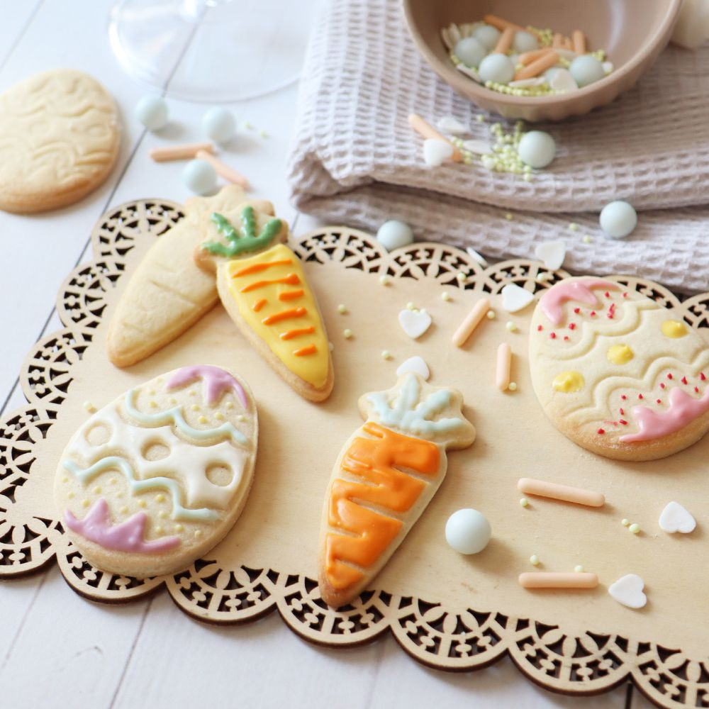 Buy Egg & Carrot Cookie Cutter with Pusher - ScrapCooking
